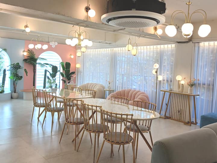 라온제나팬션 화이트 (206호) - 慶州