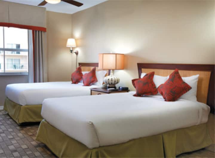 Luxurious Palm Aire Condo - 2 Bedroom - Pompano Beach, FL