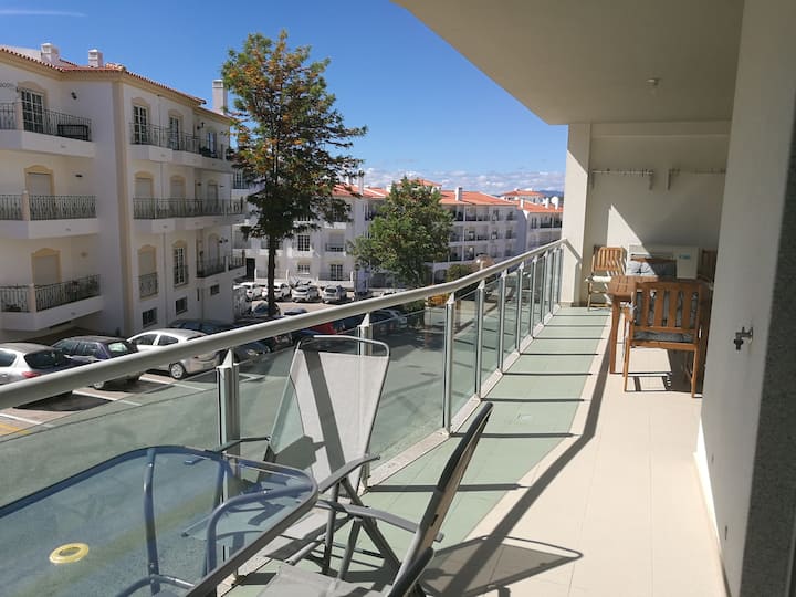 Family Friendly 3 Br Apt, Ideally Located In Lagos - Faro District