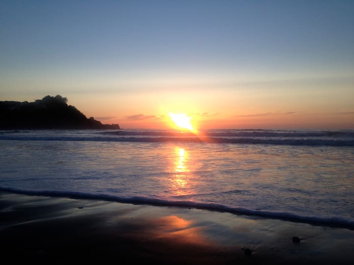 Coastal Garden Retreat - Pacífica, CA