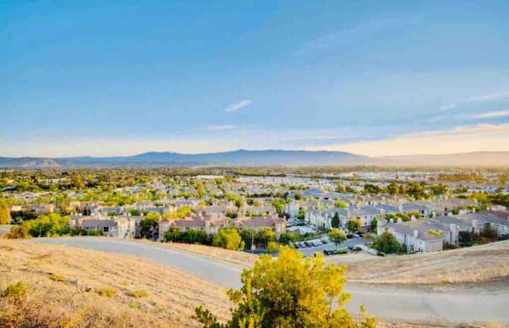 Luxurious Private Suite With Stunning Views - San Jose, CA
