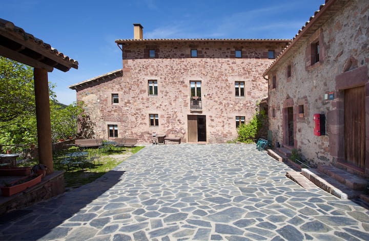 La Morera (Montseny): Grupos, Hasta 15 Plazas. - 