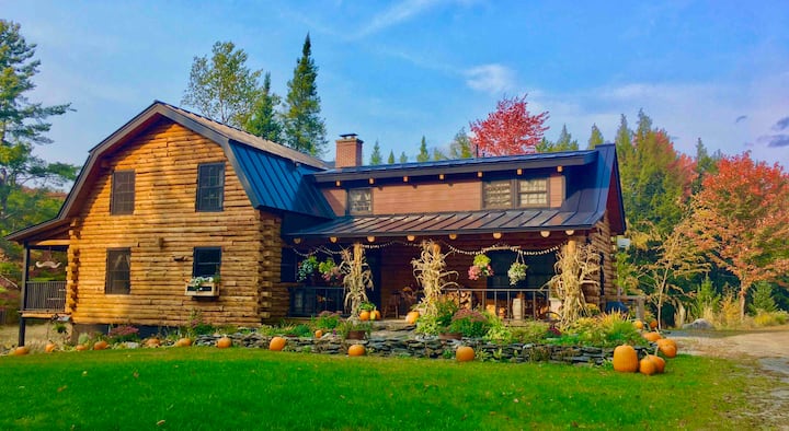 Enchanting Stowe Log Cabin & Barn On 5 Acres - Stowe, VT