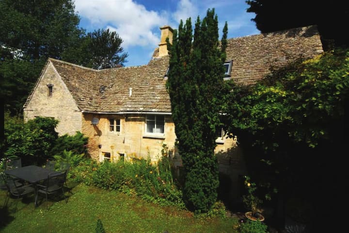 Lovely Cotswolds Cottage With Luxurious Amenities - Cotswolds