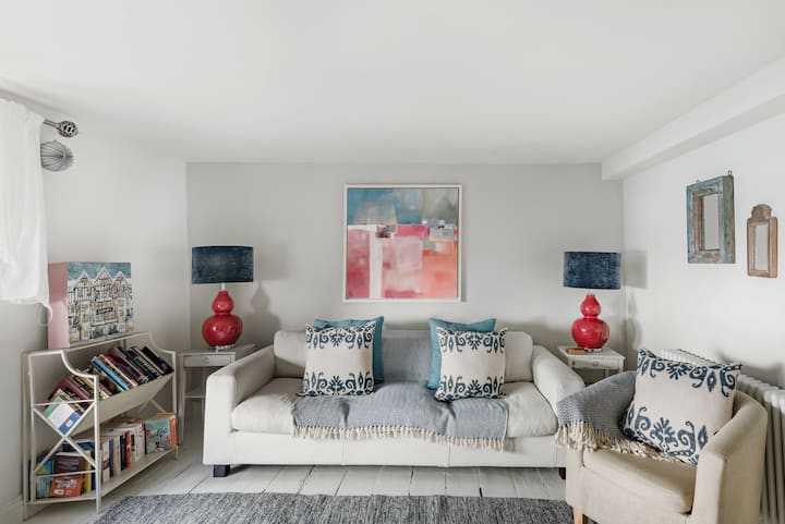 Listen To The Minster Bells At A Character Period Townhouse - York