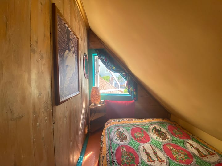 Welcome Guest Room In Colorful Home. Centrum - Bergen