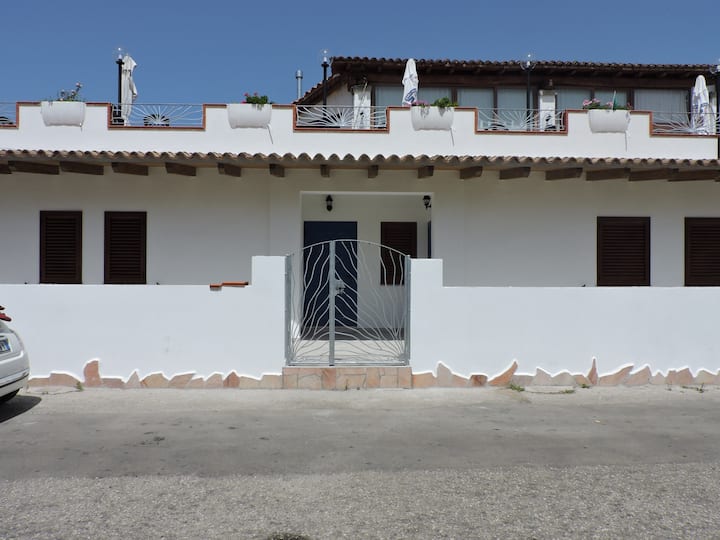 Affittacamere "Zio Peppe" -Max 4 Posti Letto - San Teodoro, Sicily