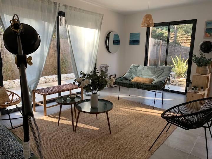 Nice 3 Bedroom House Bonifacio - Bonifacio