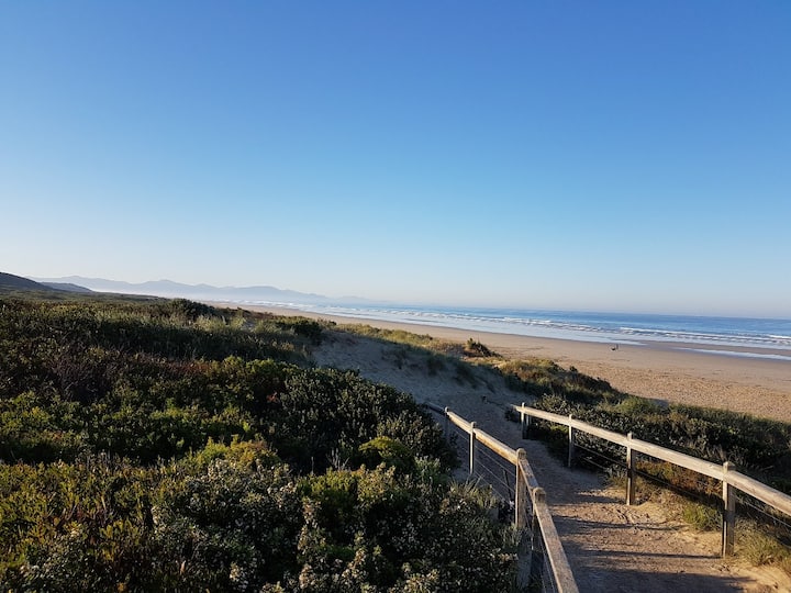 The Beachfront - Sandy Point, Australia