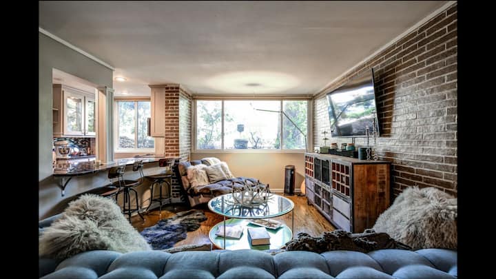 Fully Furnished Two Bedroom Condo By Piedmont Park - Buckhead