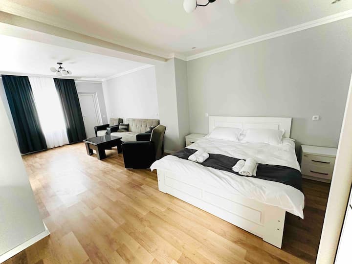 Kutaisi Centre Guest House N&v - クタイシ