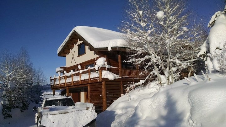 Wits End Lodge, Unique Log Home - Steamboat Springs, CO