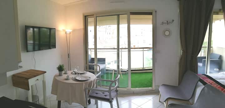 Studio Et Terrasse Calme à 8 Mn Du Palais - Cannes