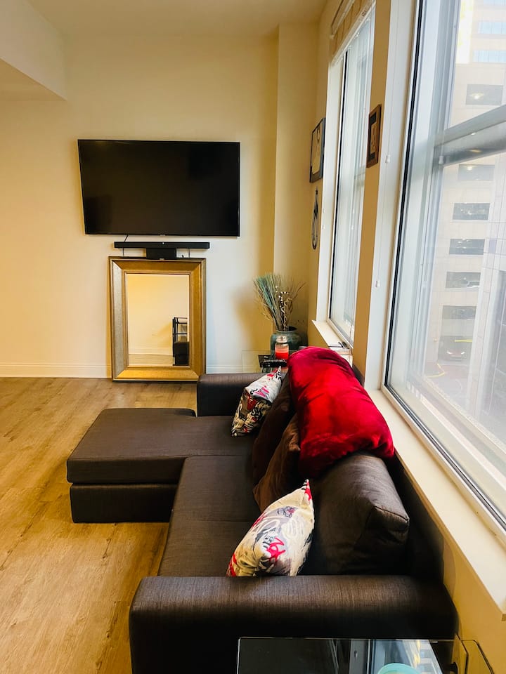 Downtown Indianapolis- Market Square Condo - Indianapolis, IN
