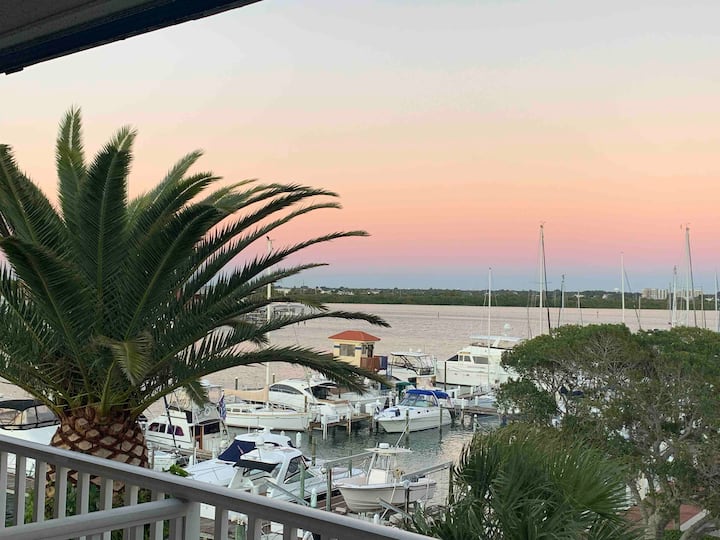 Marina View Condo With Queen Couch. Heated Pool! - Clearwater Beach, FL