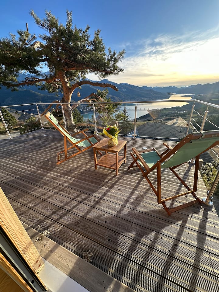 Chalet Accueillant Vue Splendide Sur Le Lac - Embrun