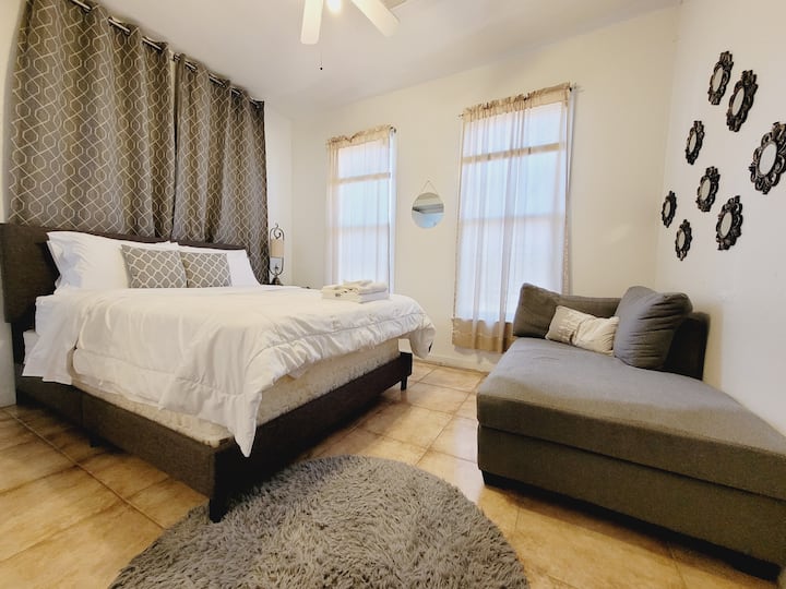 Downtown Houston Vacation Rentals & Homes - Houston, TX | Airbnb