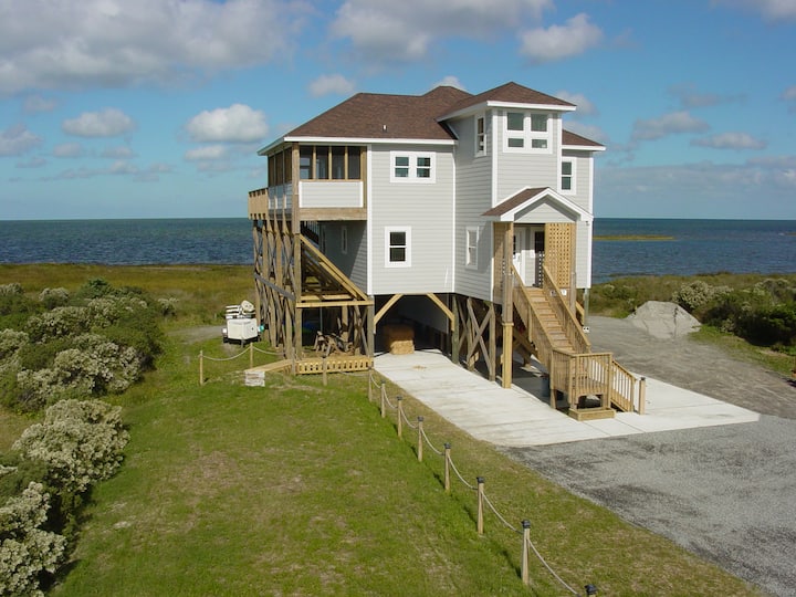 Soundfront Beach House Walk 2 Ocean. Amazing Views - Frisco, NC