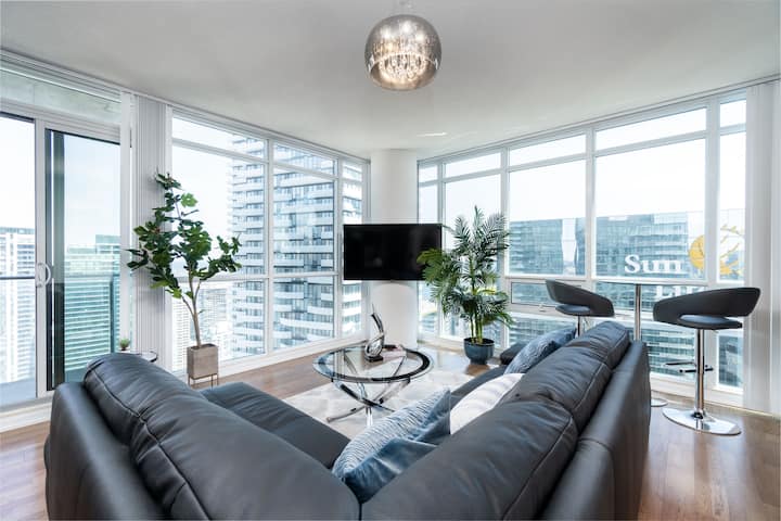 3brdm Waterfront Condo - 6ppl + Free Parking - Toronto