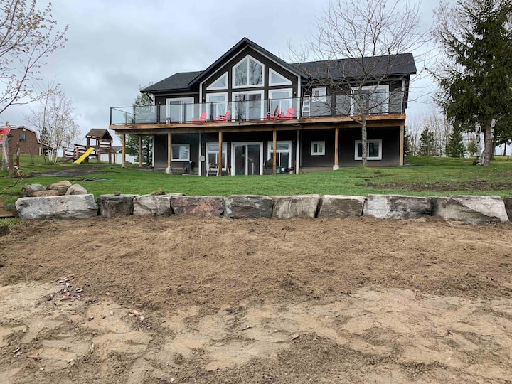 The Lake House On Mantiouwabing Parry Sound - Parry Sound