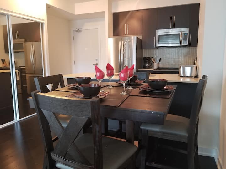 Modern2bed Plus Den 2bath Stylish Condo Sqone Bm11 - Mississauga