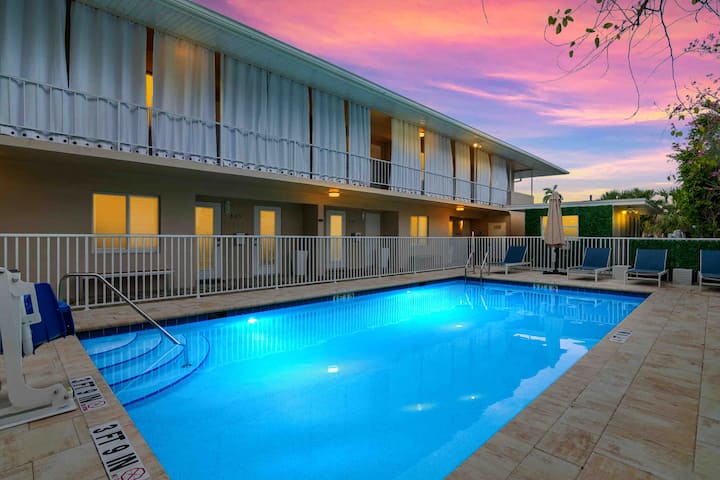 Beach Luxury - Naples, FL