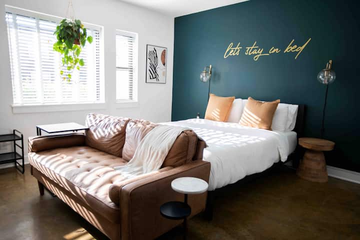 New! Galina -Country Club Plaza/st.luke’s Hospital - Kansas City