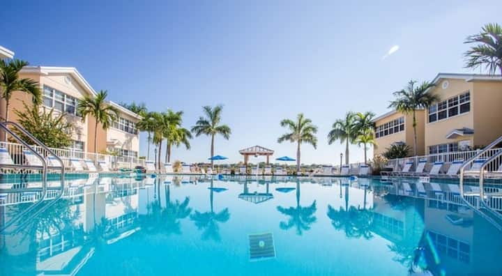 Beach Condo - Indian Shores, FL