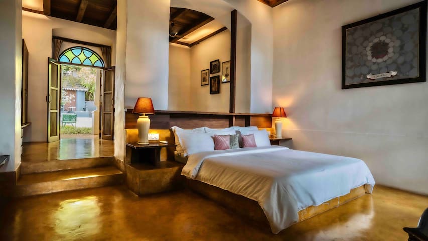 Contact the host directly - The Lola Suite @ Birdsong Moira