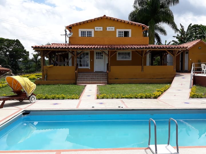 Finca Chalet La Tramuntana - Alcalá