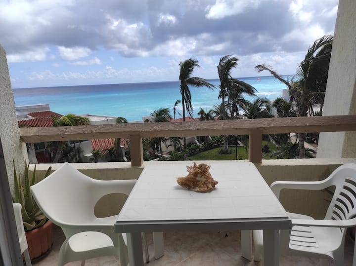 Depa En La Playa Vista Al Mar Y Albercas - Cancún