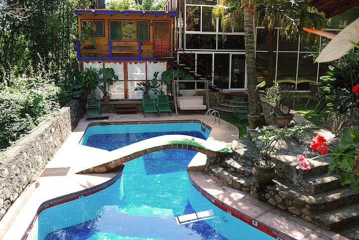 Casita Mediterranea, Con Terraza Y Chimenea. - Cuernavaca