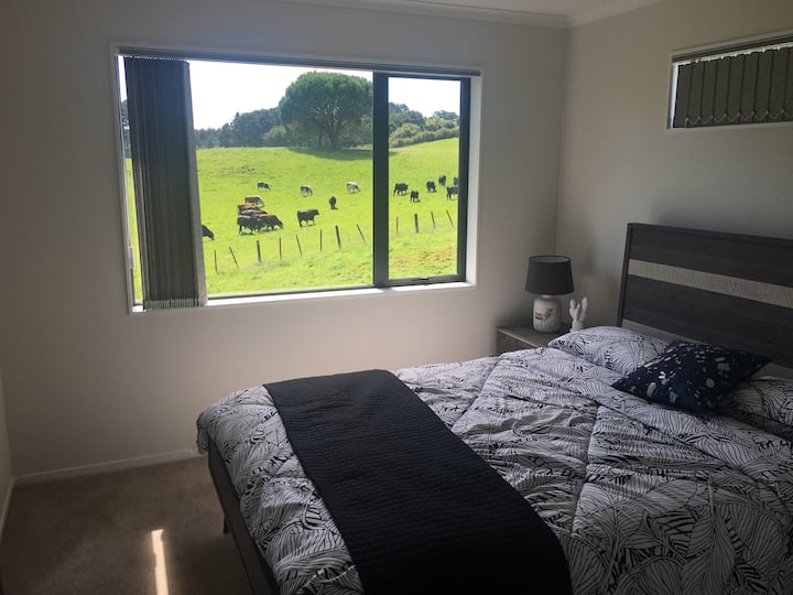 Private Room In A Modern Home - Pukekohe Hill