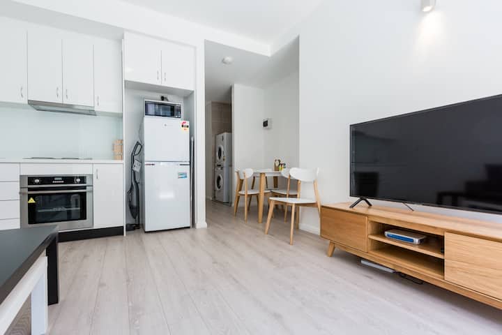 Urban Oasis Custom Made For Cosmopolitan Living - Kensington