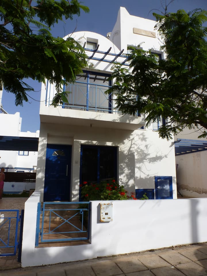 Charming House In A Charming Place. - Protaras