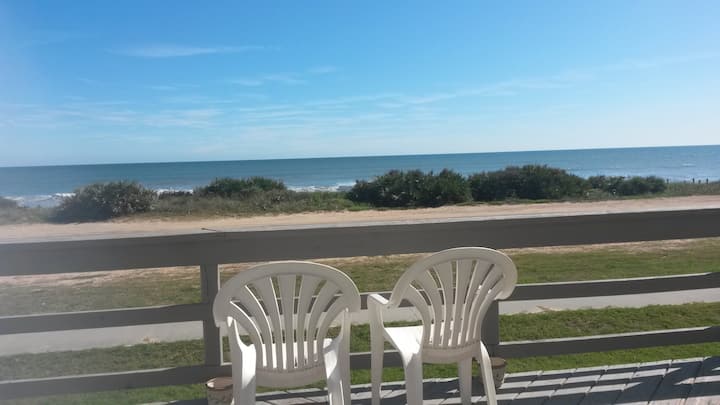 Unique Ocean Front Beach House With Awesome View! - Flagler Beach