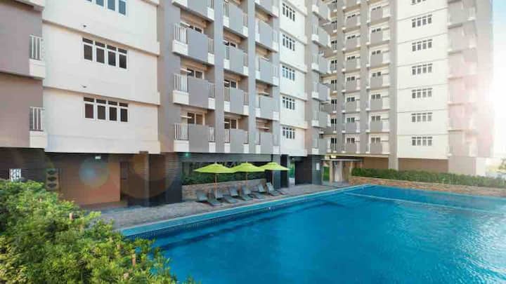 Relax 2202 Condo W/ Pool, Gym,wifi, City View - Makati