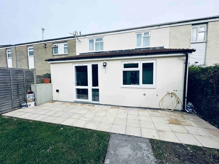 4 Bedroom Milne House - Oxford