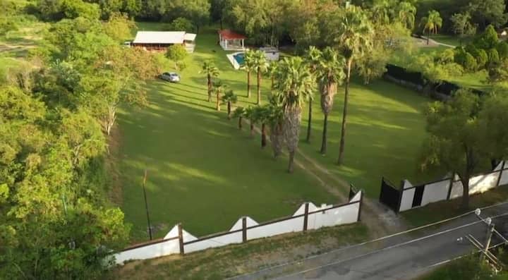 Quinta El Encino , Contamos Con Zona De Camping . - Nuevo León