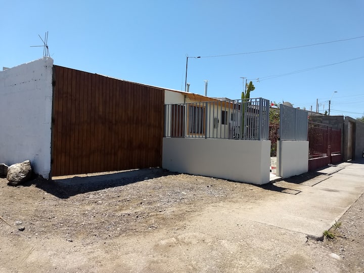 Cómoda Casa Equipada Para 2 Personas En Caldera. - Caldera