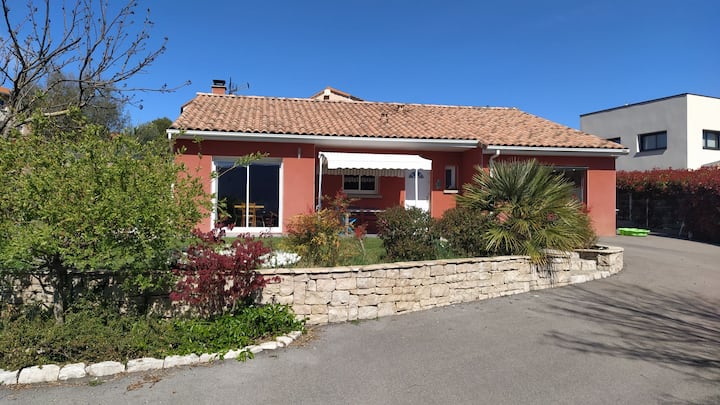 Maison Entière Avec Jardin Millau - ibis Budget Millau Viaduc