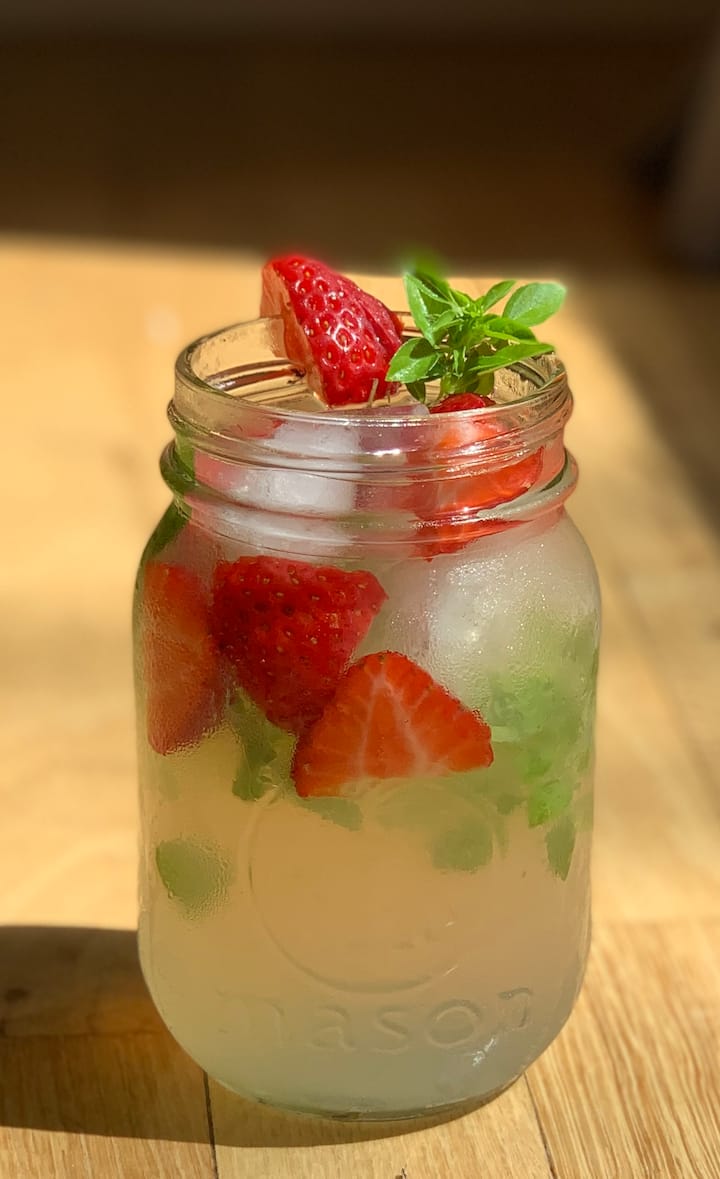 ~2mi Um! Family Friendly In/outdoor Space! (12-14) - Ann Arbor, MI