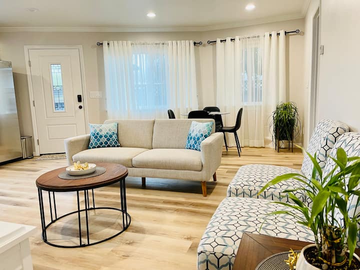 Newly Built | Modern 1br/1ba Private Cottage - San Jose