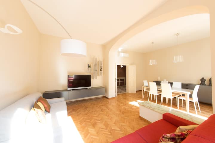 ★★★★★Instaflorence! Premium Quality | Ace Location - Florence