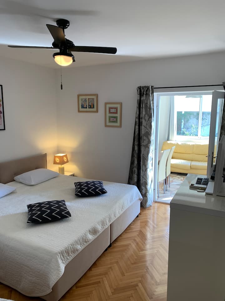 Nice Apt With Seaview From The Half Of The Balcony - Makarska