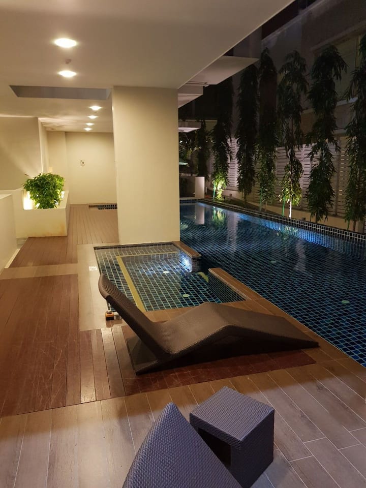 Penthouse With Unblocked View 8min Walk Fm Mrt - Singapur