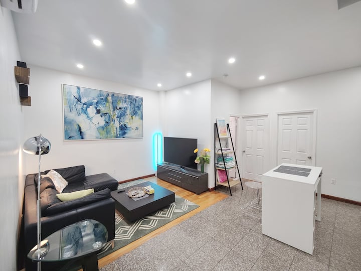 Modern Brooklyn Townhouse 2 Ba - Easy Travel - Brooklyn, NY
