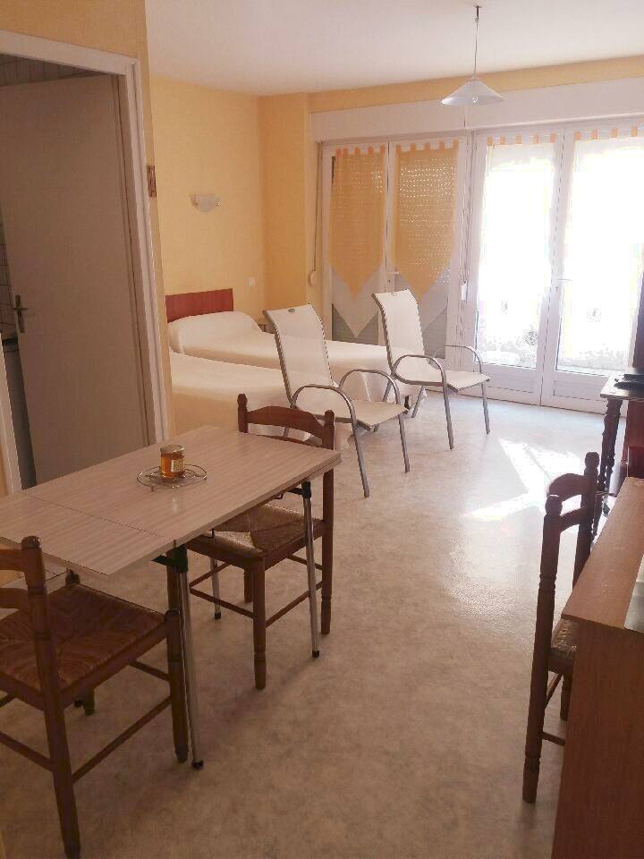 Meublés Aux Abeilles N° 2 / 74 - Bourbonne-les-Bains