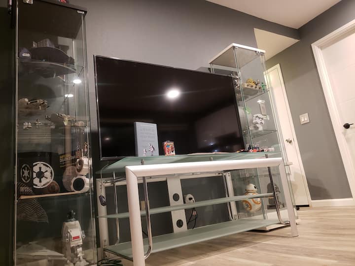 Star Wars: Cozy, Kid & Pet Friendly, Private Entry - San Leandro, CA