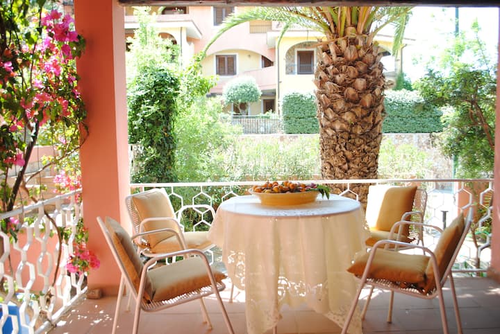 Maison Avec Jardin, Entrée De Ville - Villasimius